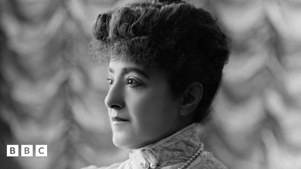 Pwy oedd Adelina Patti? - BBC Cymru Fyw