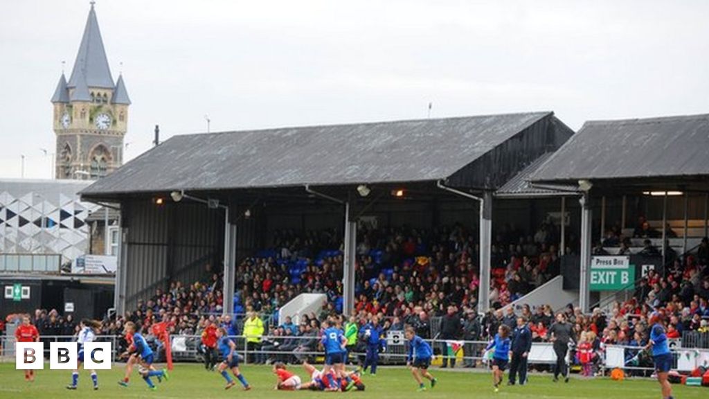 Clwb Rygbi Castell-nedd yn wynebu deiseb dirwyn i ben - BBC Cymru Fyw