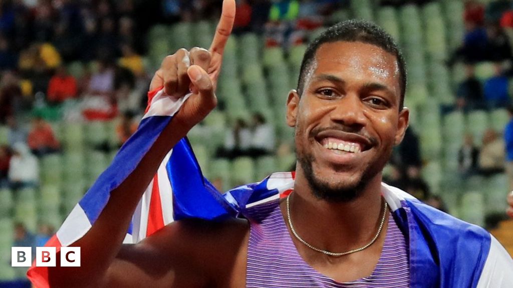 Zharnel Hughes: Sprinter breaks men's British 100m record - BBC Newsround