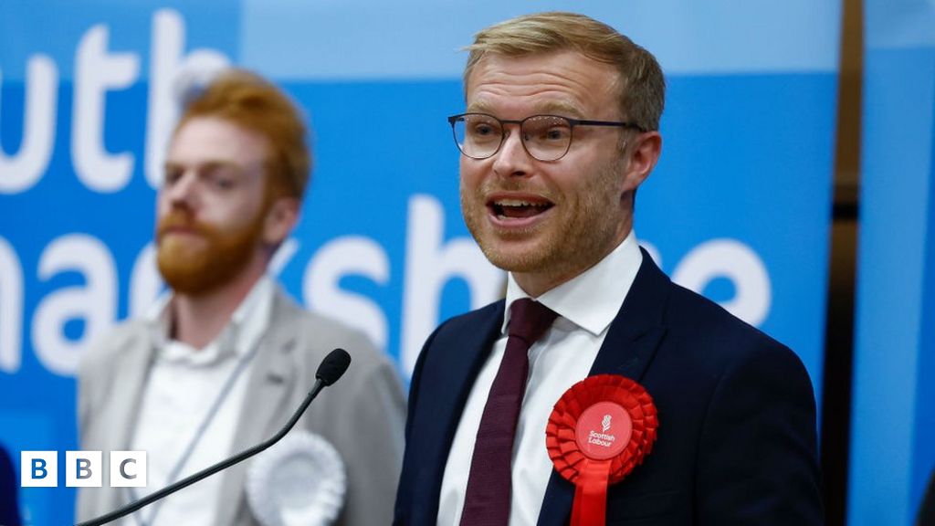 Labour celebrates win in Scottish by-election - BBC Newsround