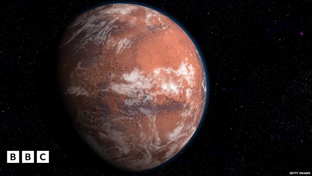 Mars crater: Huge rock crashes onto surface of Red Planet - BBC Newsround