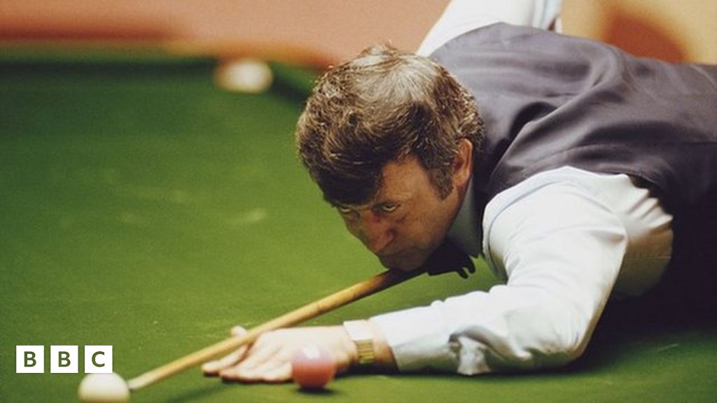 Doug Mountjoy, un o oreuon snwcer Cymru, wedi marw - BBC Cymru Fyw