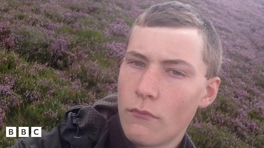 Teyrnged i Peter Colwell gafodd ei saethu yn Llanbedrog - BBC Cymru Fyw