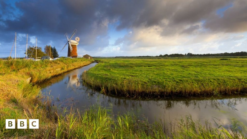 Pictures: Britain's glorious National Parks - BBC Newsround