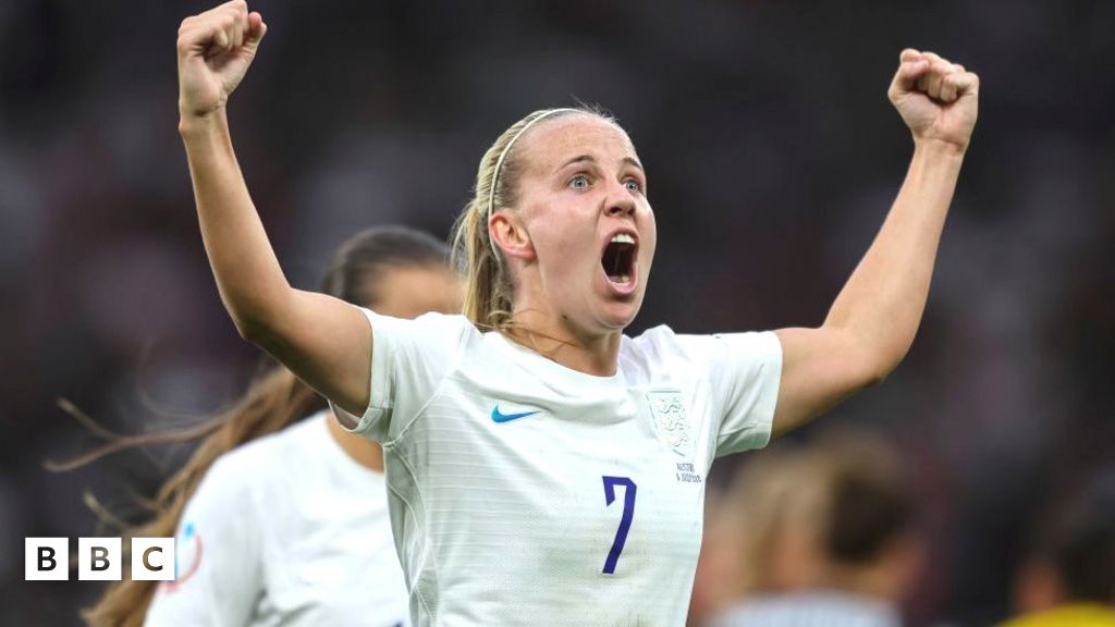 Football: Beth Mead named England Player of the Year! - BBC Newsround