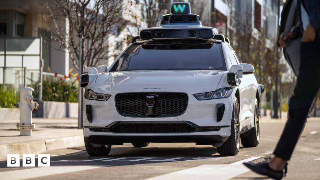 Robotaxis: Driverless cars arriving in US cities - BBC Newsround