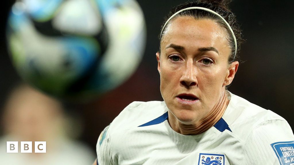 'We know how to win semi-final' says Lioness Lucy Bronze - BBC Newsround