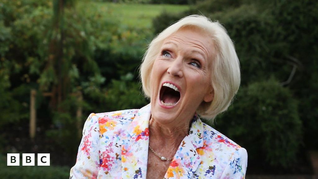 Mary Berry: Seven things you might not know - BBC Newsround