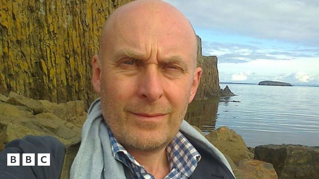 'Y frwydr rhwng y galon Gymreig a'r enaid Prydeinig' - BBC Cymru Fyw