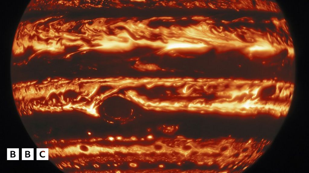 Jupiter: New images show the planet in a new light - BBC Newsround