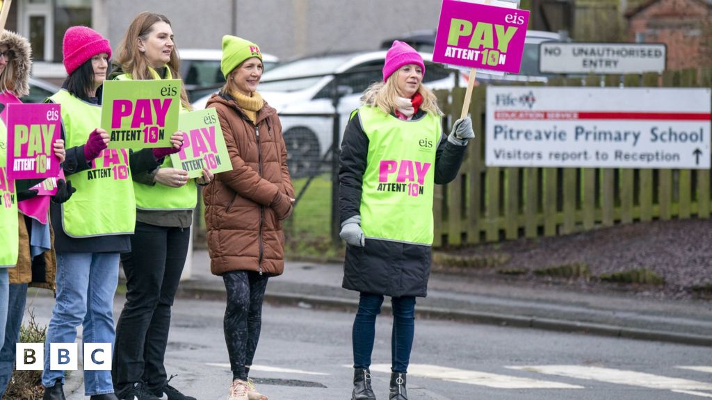 Teachers' strikes: How protests affect your classes this week - BBC ...