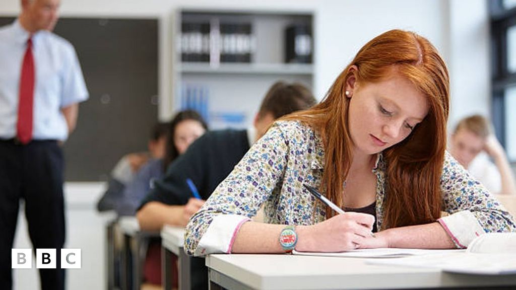 Angen 'gweithredu brys' ar geisiadau TGAU Ffrangeg ac Almaeneg - BBC ...