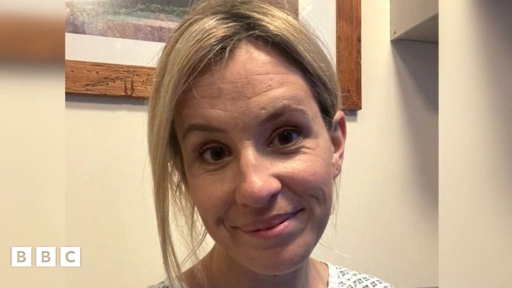 Mari Grug: 'Ymateb anhygoel' wedi diagnosis canser - BBC Cymru Fyw