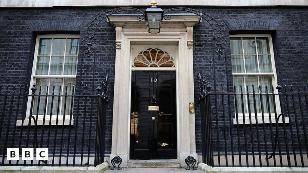 Inside Number 10 Downing Street - BBC Newsround