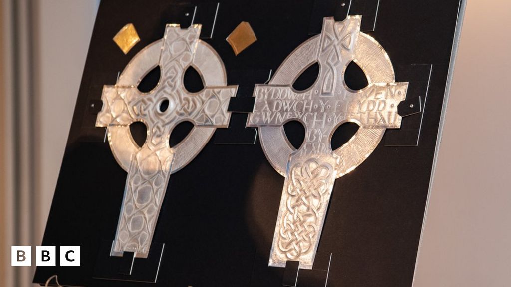 Croes Cymru i arwain gorymdaith Coroni'r Brenin Charles - BBC Cymru Fyw