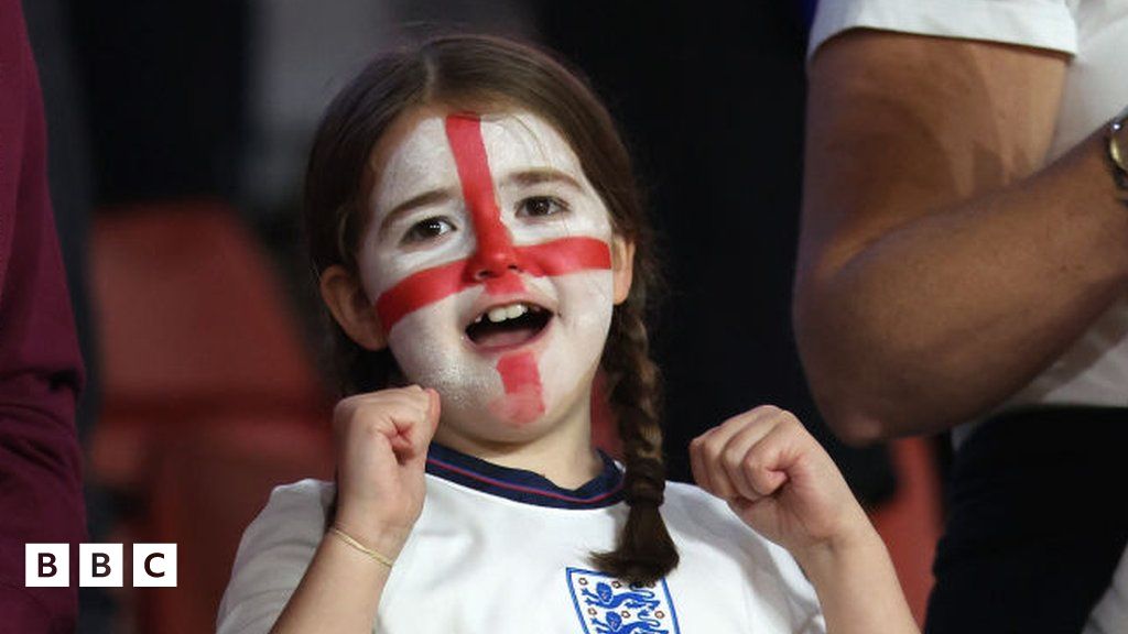 Why do England fans sing the song Sweet Caroline? - BBC Newsround