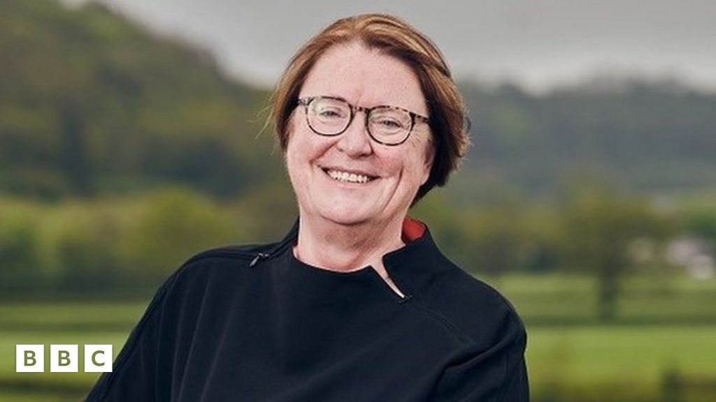 Penodi menyw yn is-ganghellor prifysgolion am y tro cyntaf - BBC Cymru Fyw