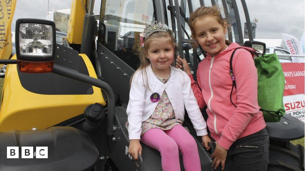 Lluniau Sioe Môn// In Pictures: Anglesey Show - BBC Cymru Fyw