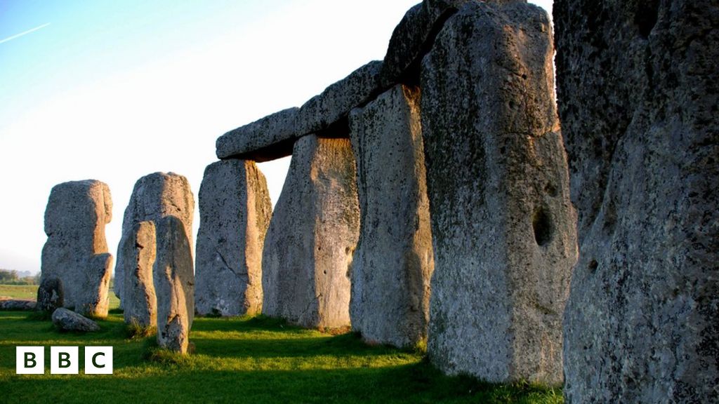 Stonehenge: Why did the stones come from so far away? - BBC Newsround
