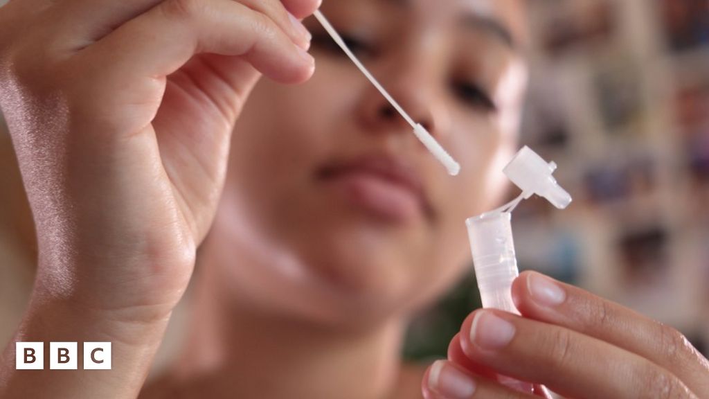 Covid-19: Self isolation cut to seven days from 10 - BBC Newsround