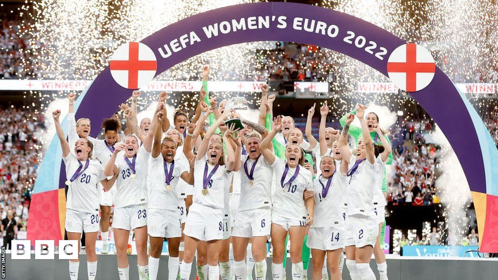 Girls' football: £600m for more sport in England schools - BBC Newsround