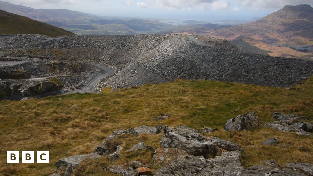 Darganfod mynydd newydd ‘unigryw’ mewn chwarel yn Eryri - BBC Cymru Fyw
