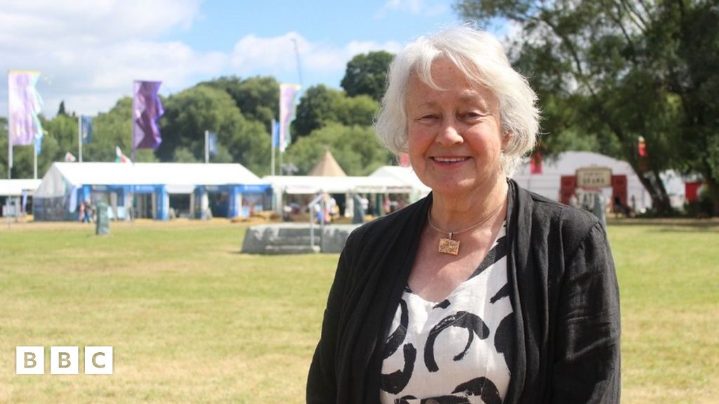 Ateb y Galw: Yr hanesydd Dr Elin Jones - BBC Cymru Fyw