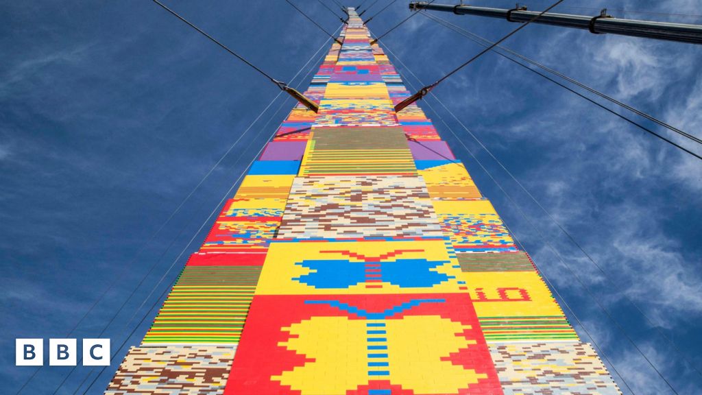 How do you build the world's tallest Lego tower? - BBC Newsround