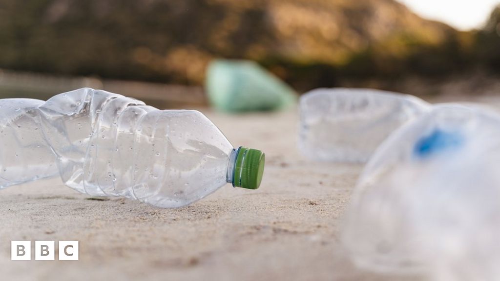 Cleaning one million miles of the UK - BBC Newsround