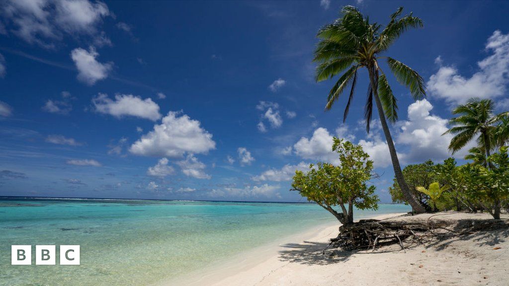 Research suggests some Pacific islands are getting bigger - BBC Newsround