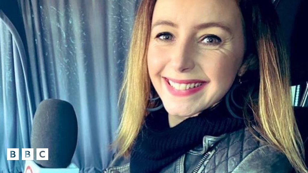 Lisa Gwilym: Steil ar set - BBC Cymru Fyw