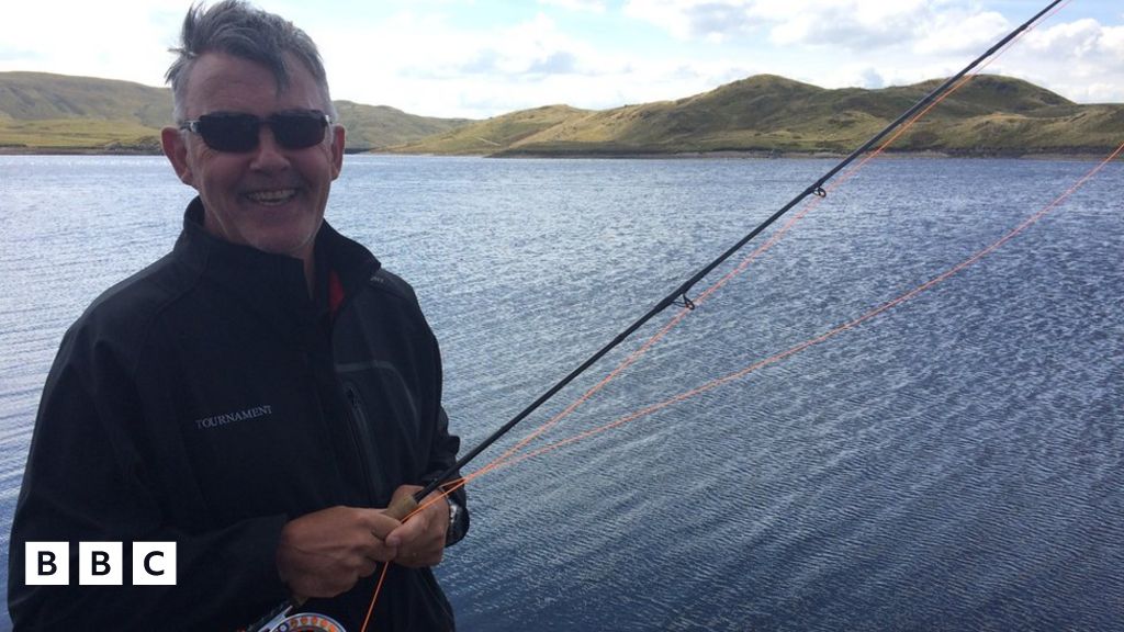 'Hen bryd' hyrwyddo pysgota 'gwych' Cymru i hybu cefn gwlad - BBC Cymru Fyw