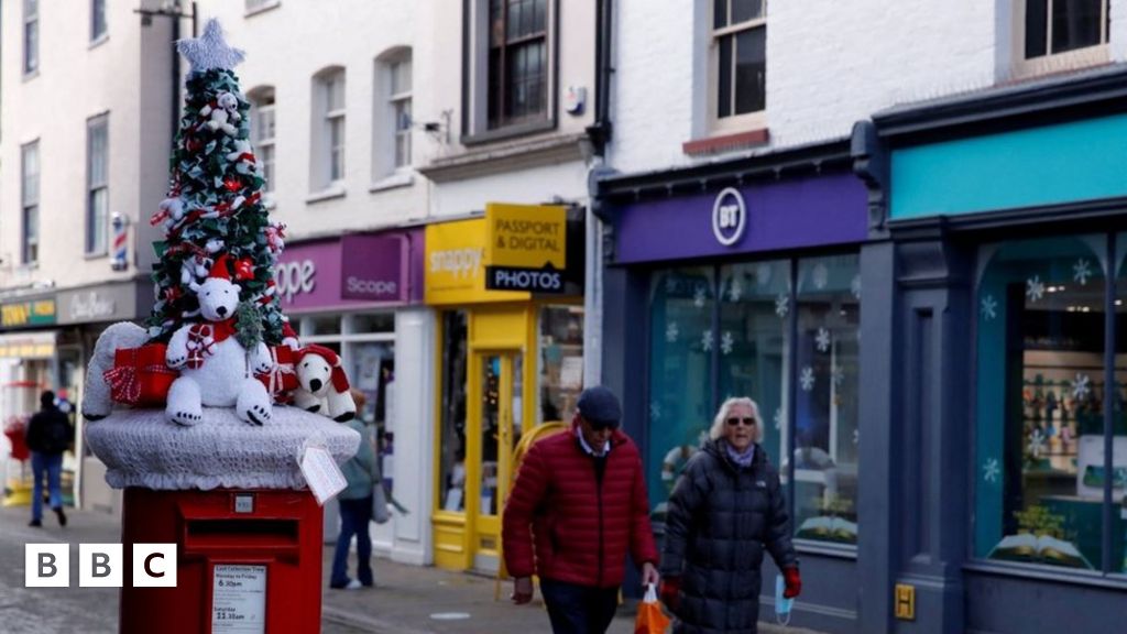 Post-box toppers: Have you seen festive ones where you live? - BBC ...