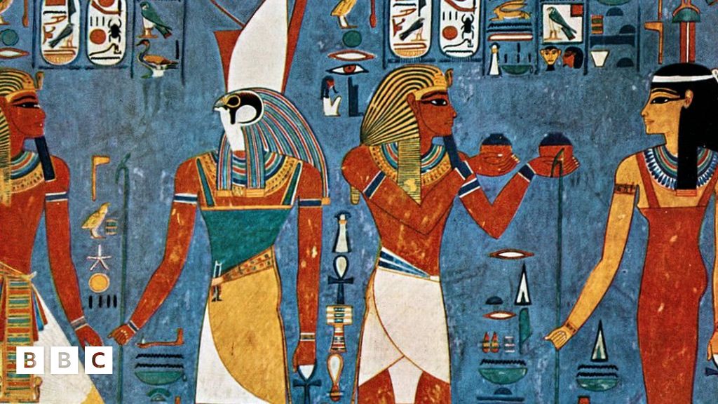 Ancient Egypt: Archaeologists discover royal tomb in Luxor - BBC Newsround