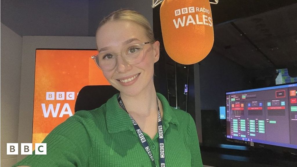 Ateb y Galw: Molly Palmer - BBC Cymru Fyw