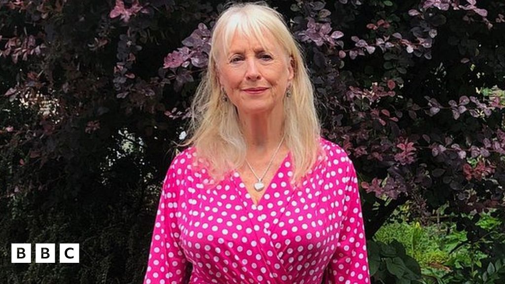 Sharon Morgan: Blwyddyn heb theatr - BBC Cymru Fyw