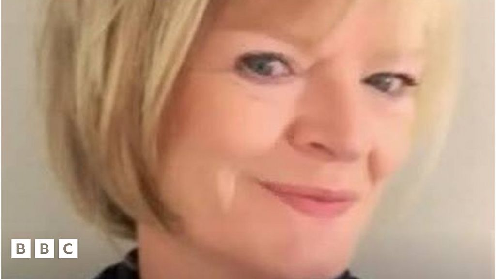 Athrawes o ardal Abertawe ar goll - BBC Cymru Fyw