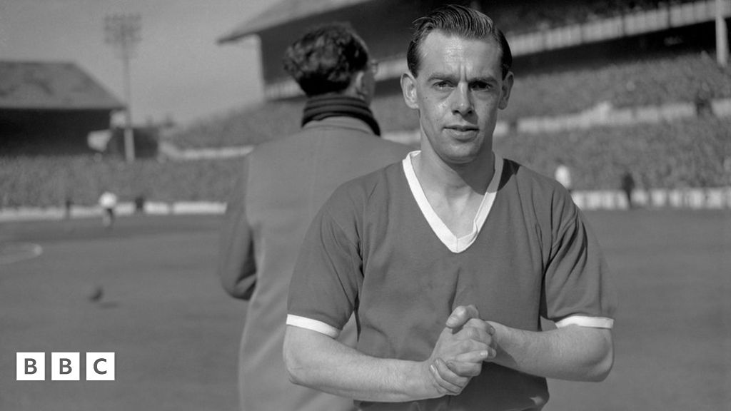 Cofio Colin Webster: Seren Cymru a Man Utd - BBC Cymru Fyw