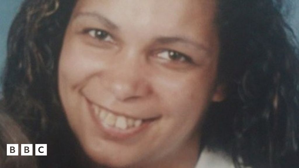 Llofruddiaeth Nadia Jones: Dau wedi eu cadw yn y ddalfa - BBC Cymru Fyw