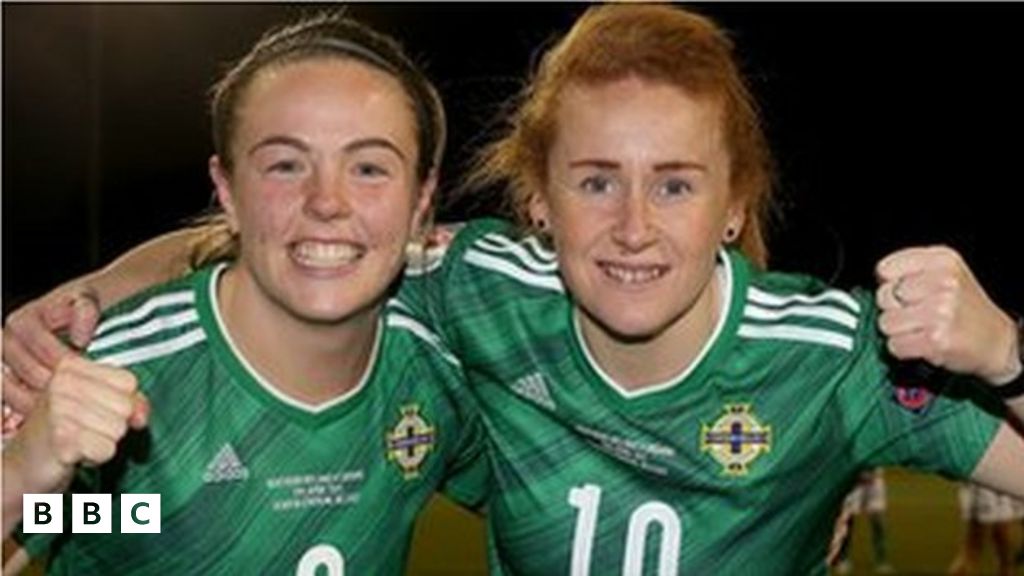 Northern Ireland's women through to Euro 2022 - BBC Newsround