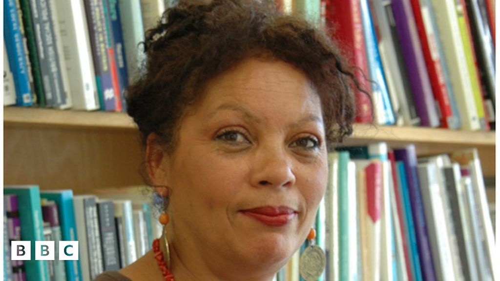 Charlotte Williams: 'Hanes Cymru yw hanes du' - BBC Cymru Fyw