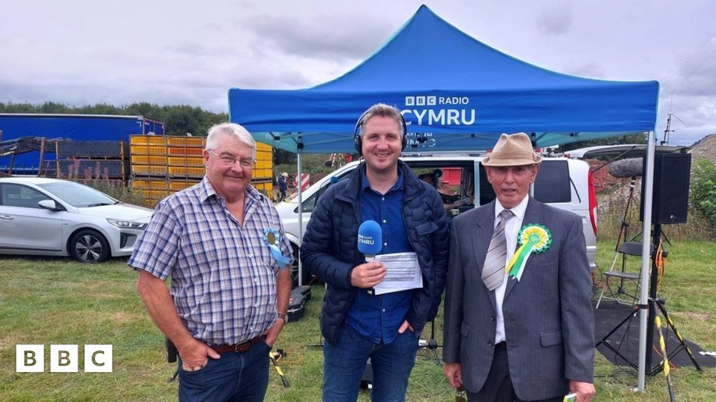 Tro cyntaf Ifan yn Sioe Sir Meirion - BBC Cymru Fyw