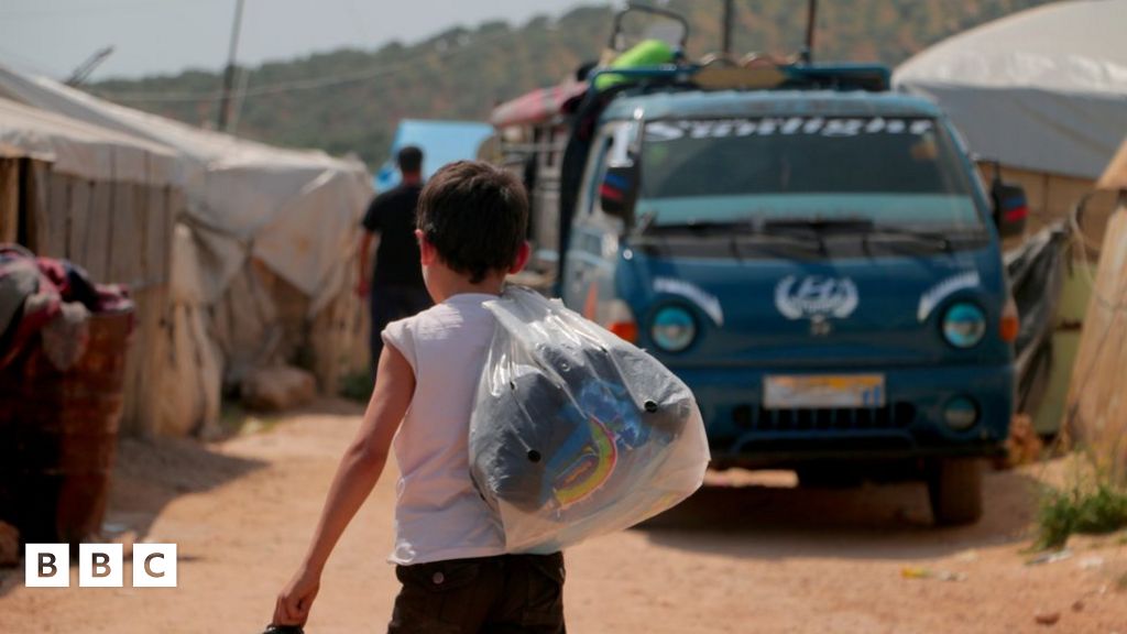 UN: Refugees, asylum seekers and displaced people at record high - BBC ...