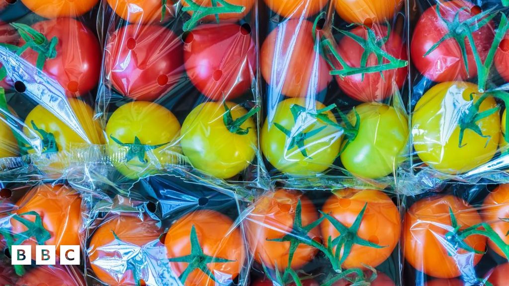 Single-use plastic: Some supermarkets are using even more than last ...