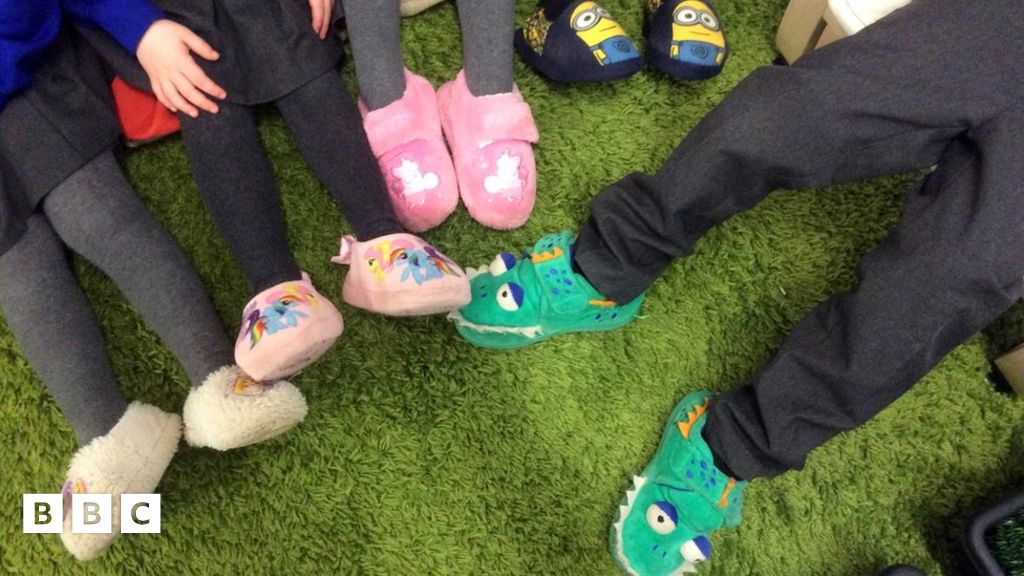 The schools swapping shoes for slippers - BBC Newsround