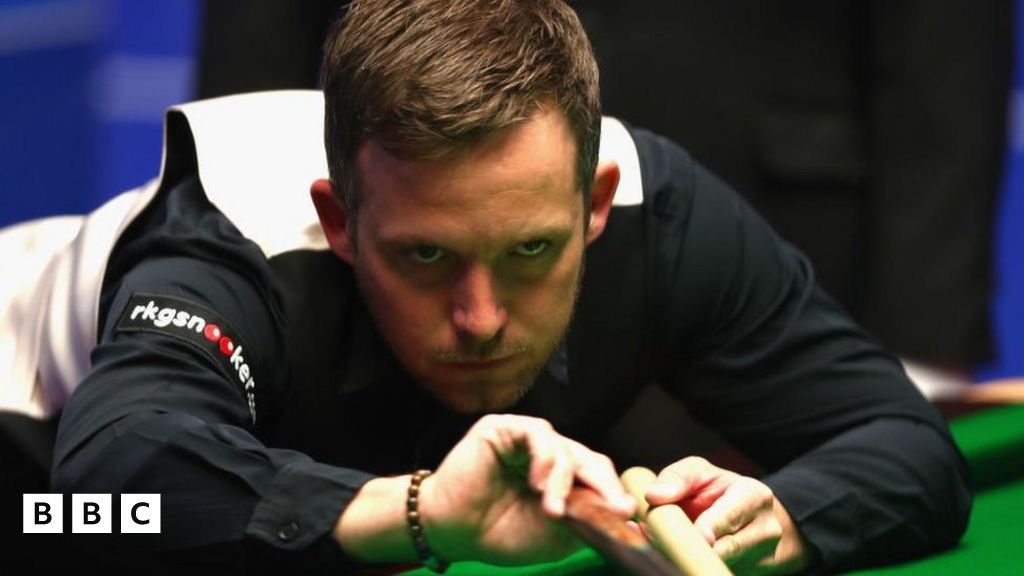 Jamie Jones wedi ei wahardd o snwcer wedi amheuon o dwyll - BBC Cymru Fyw