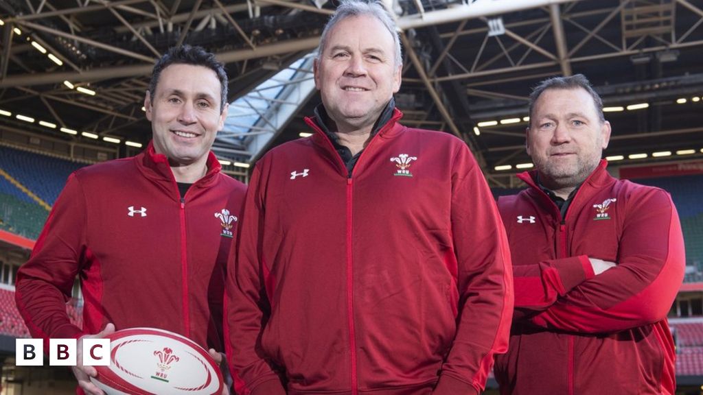 Cyhoeddi tîm hyfforddi newydd tîm rygbi Cymru - BBC Cymru Fyw