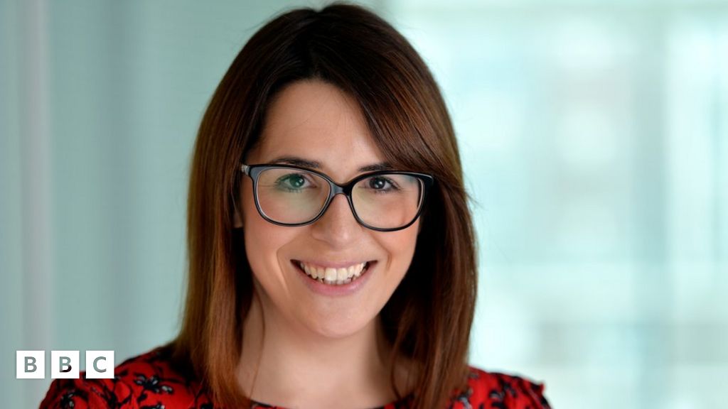 Ateb y Galw: Fay Jones, cyfarwyddwr Grayling Wales - BBC Cymru Fyw