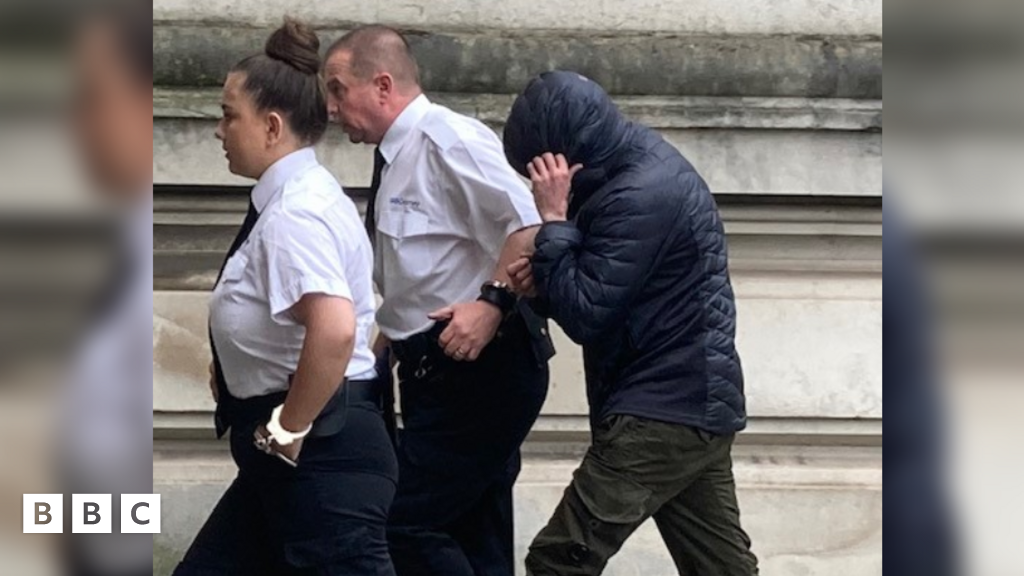 Cardiff: Man pleads not guilty to killing delivery driver - BBC