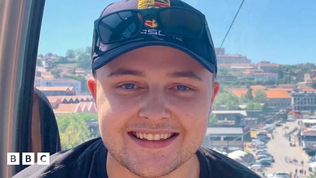 William Bush wedi marw ar ôl cael ei drywanu yn ei wddf - cwest - BBC ...